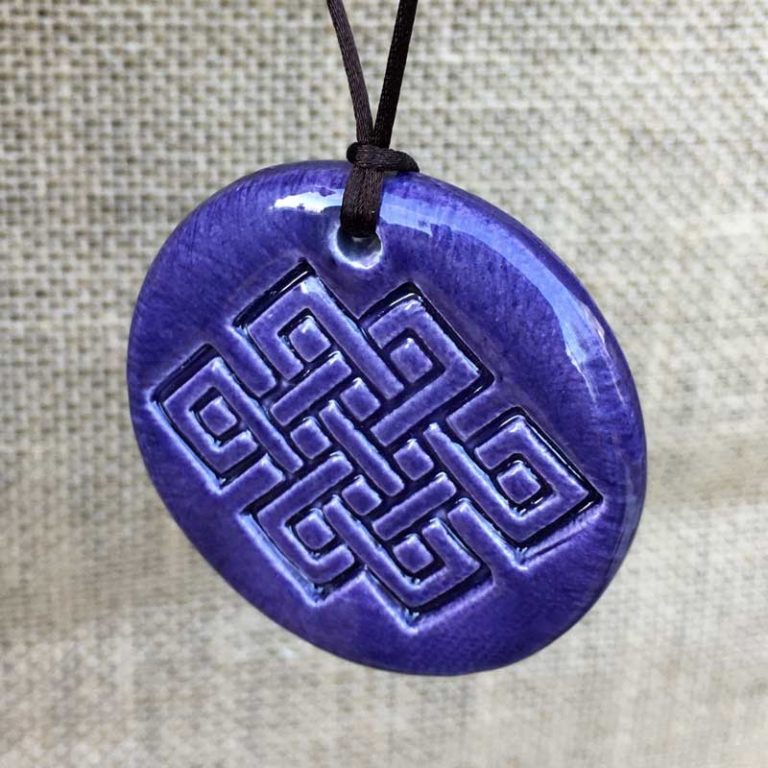 L'amulette nœud infini, un des 8 symboles sacrés majeurs