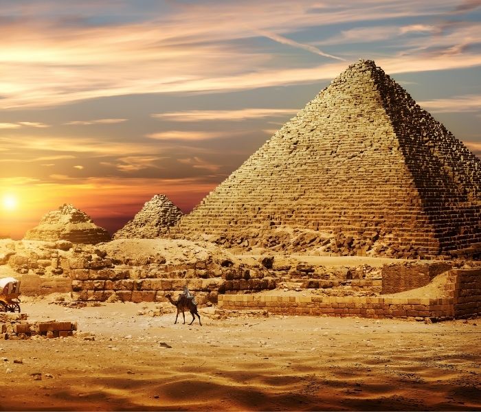 Pouvoirs secrets des pyramides : bien utiliser la pyramide